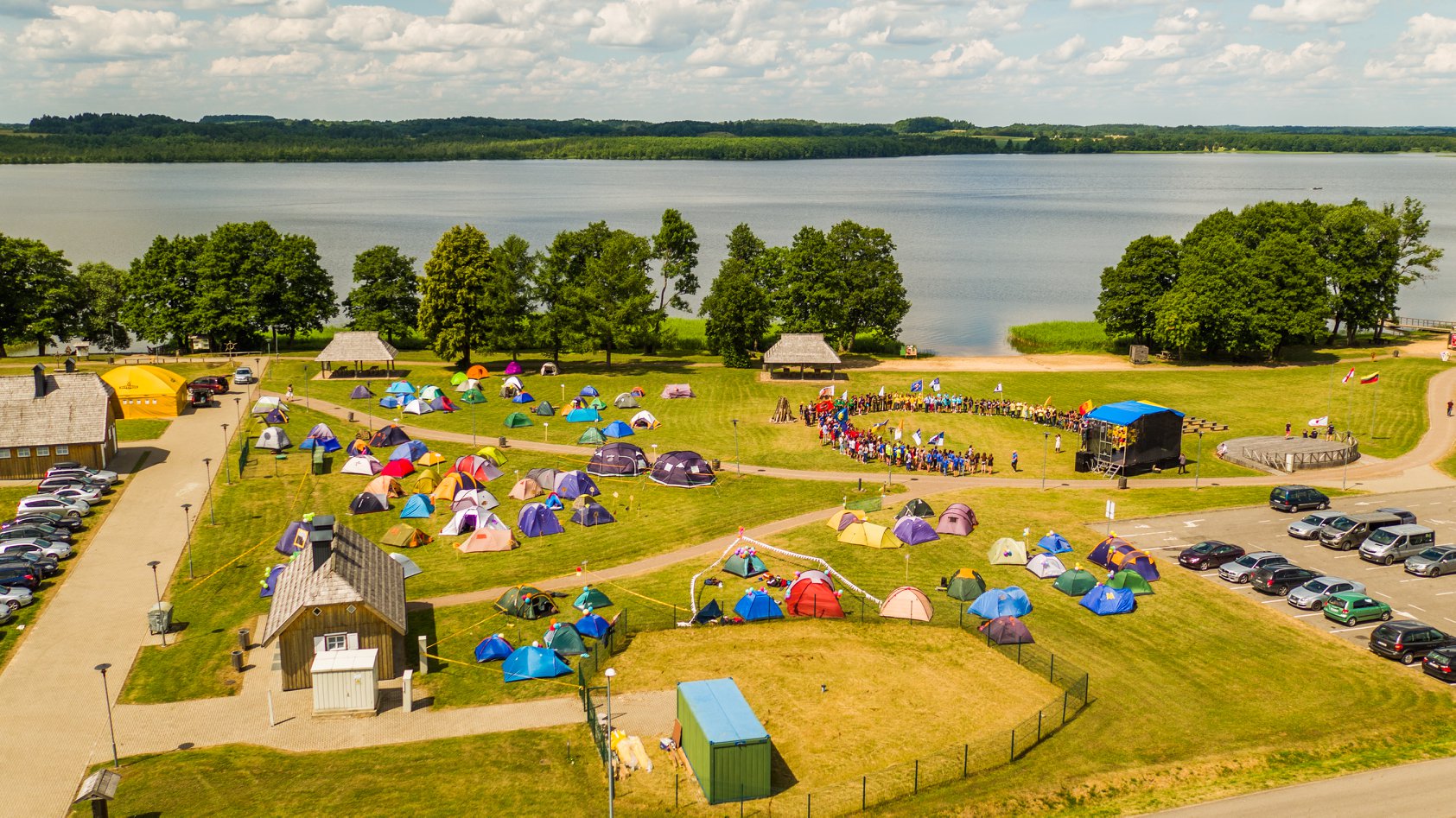 Paršežerio ežeras su stovyklaviete ir pažintiniais takais